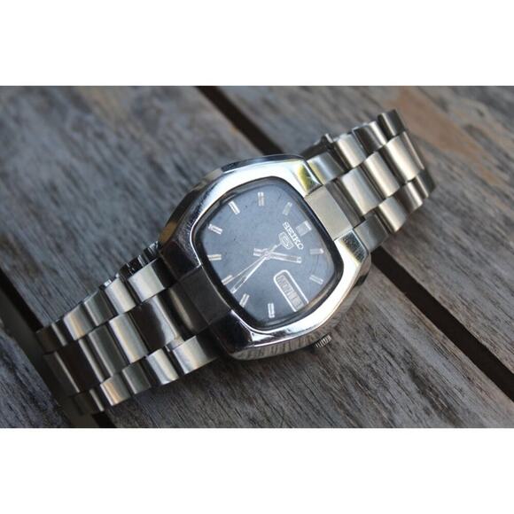 Seiko | Accessories | Vintage 977 Seiko Square Automatic Mens Silver ...